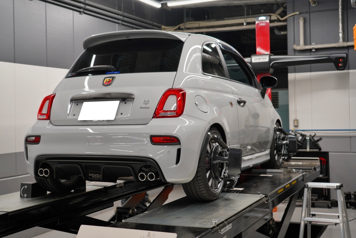 ABARTH695にHKS VIITS SUSPENSION | A PIT AUTOBACS