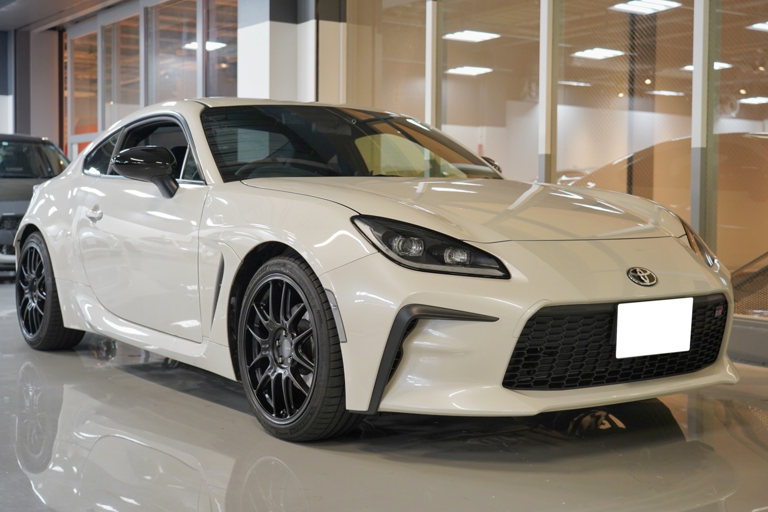 GR86にENKEI GTC02×BLITZ ZZ-R | A PIT AUTOBACS