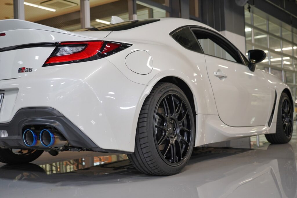 GR86にENKEI GTC02×BLITZ ZZ-R | A PIT AUTOBACS