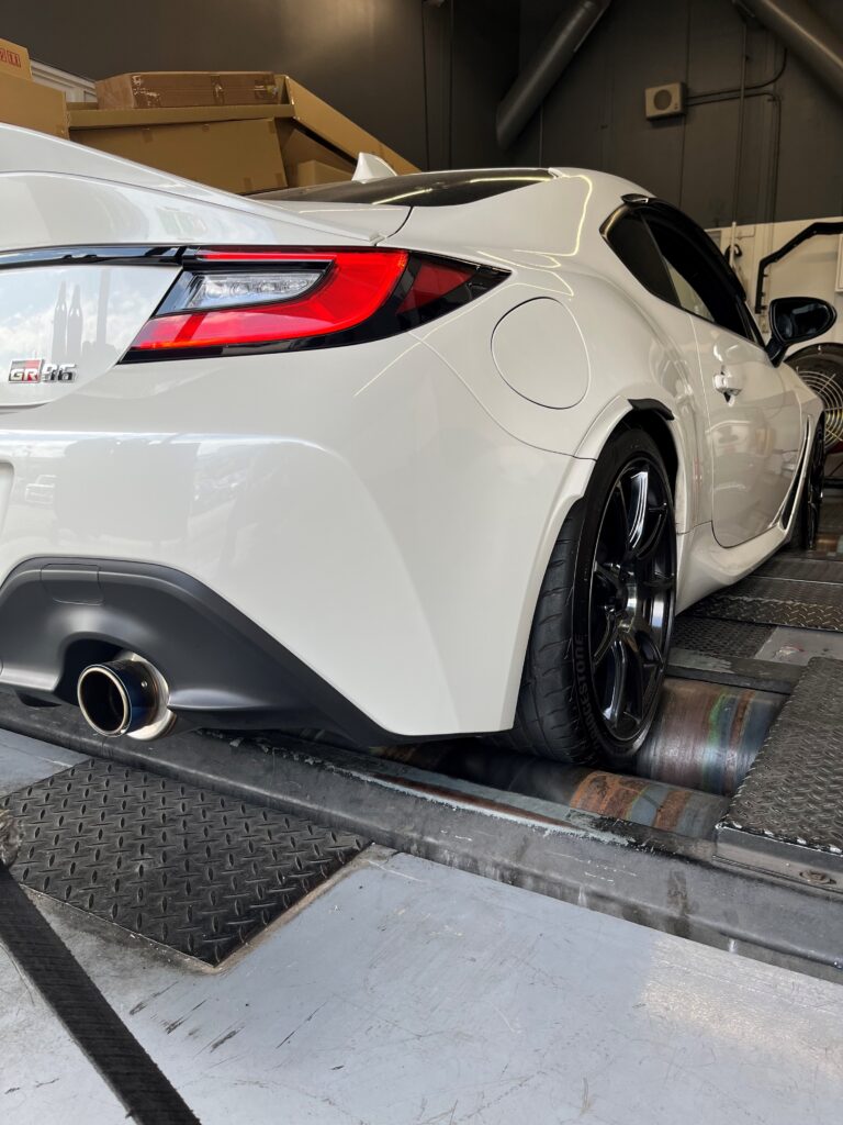 当店シャシダイにて321．0馬力41．2Kgm