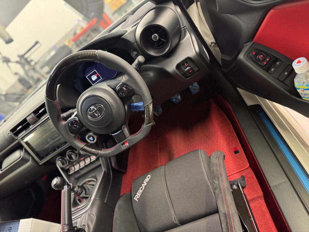 GR86 × REALステアリング | A PIT AUTOBACS