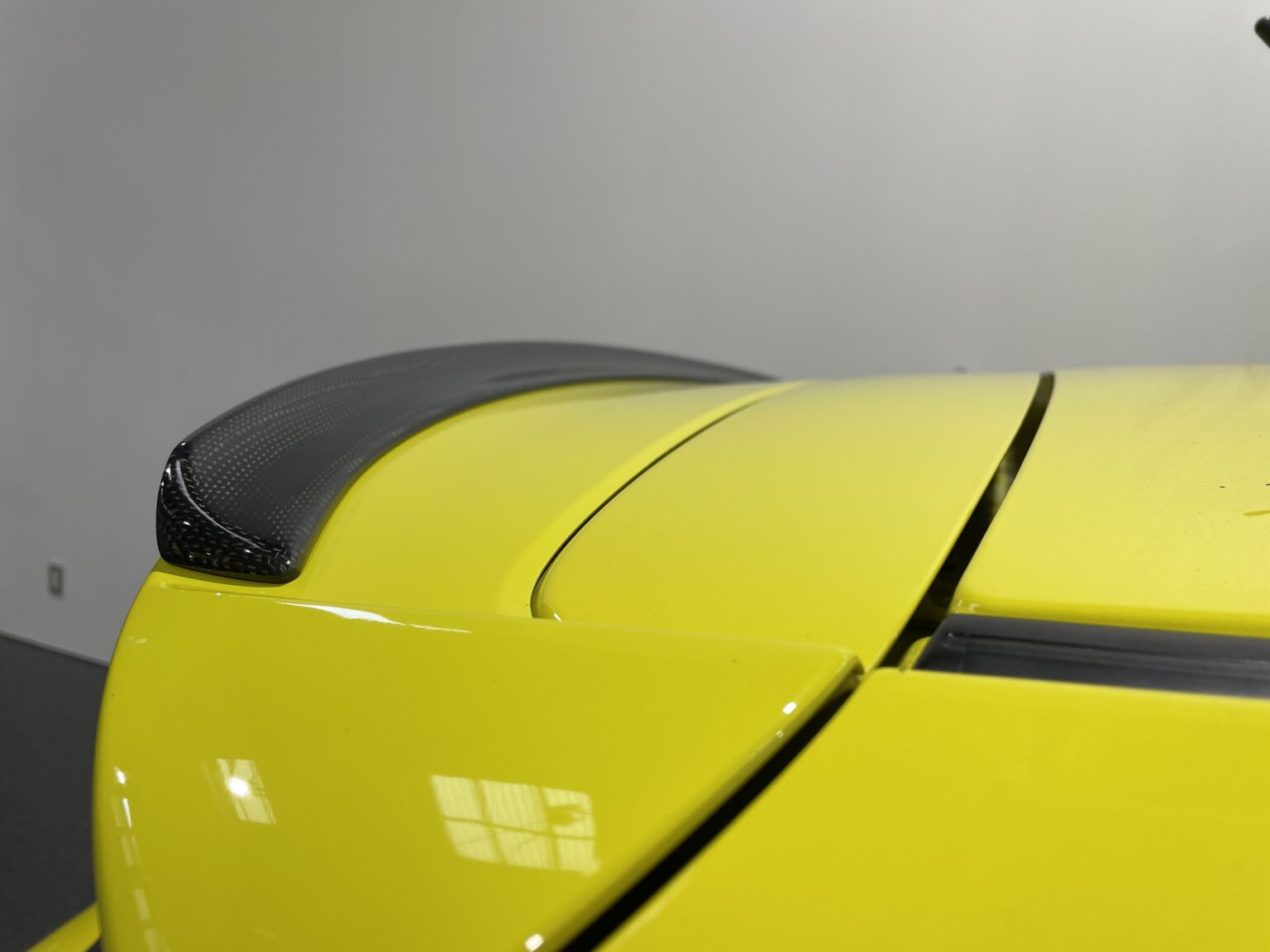 ZC33Sスイフトスポーツ APITカナード&リアフラップ | A PIT AUTOBACS