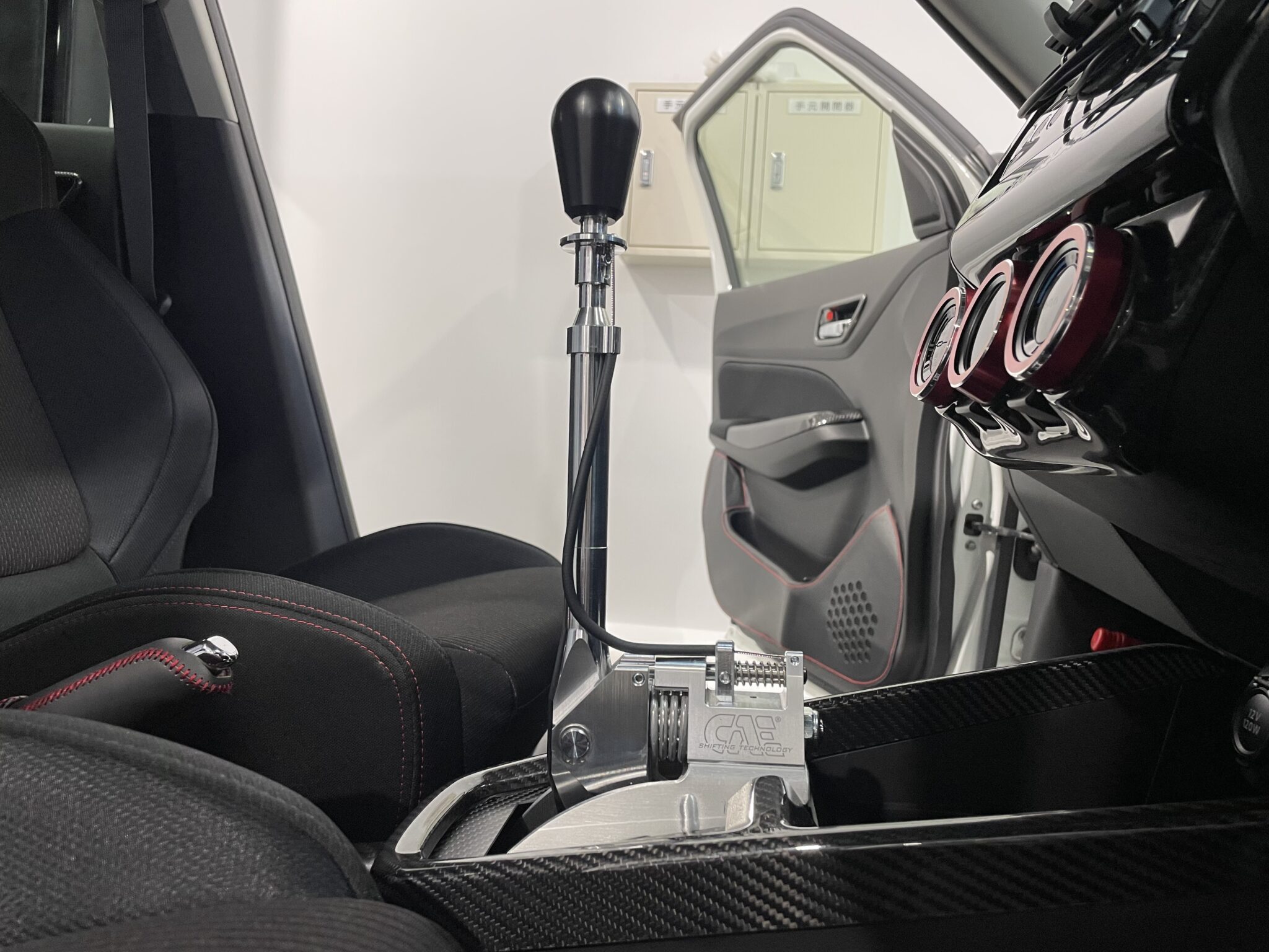 ZC33Sスイフトスポーツ CAEウルトラシフター | A PIT AUTOBACS