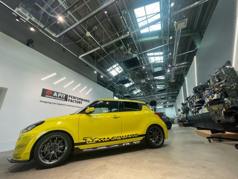 TM-SQUARE ZC33Sスイフトスポーツ展示 | A PIT AUTOBACS