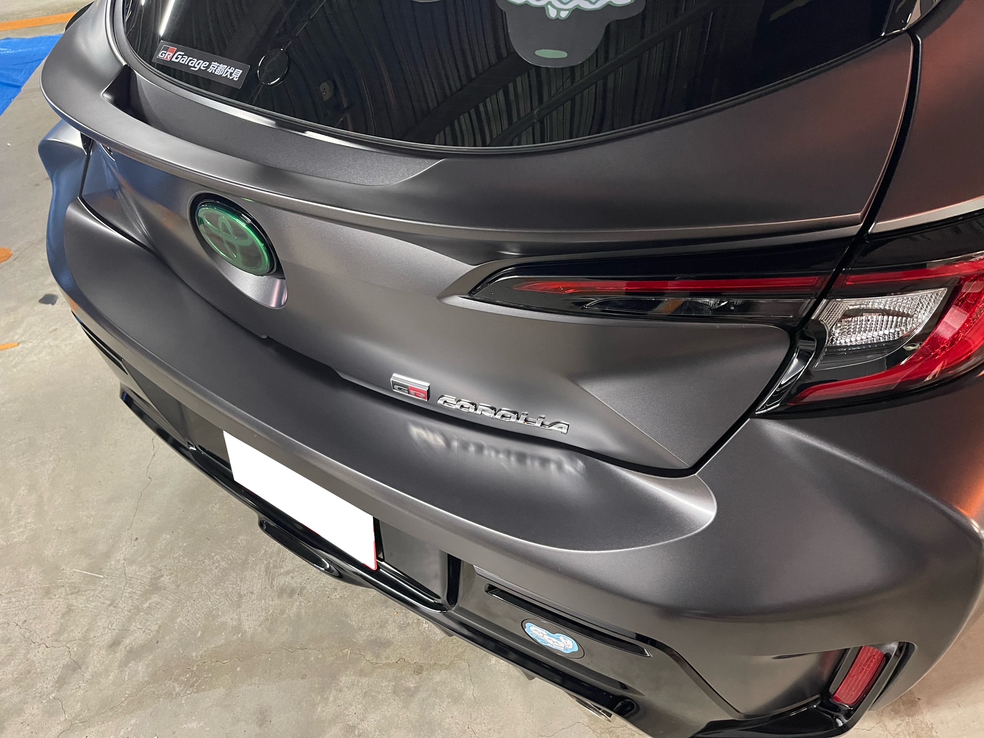 GRカローラ MORIZO Edition × SARD SARD GT1 REAR GATE SPOILER | A PIT AUTOBACS
